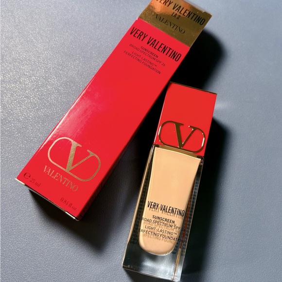 Valentino | Makeup | Very Valentino Light Lasting Perfecting Foundation ...